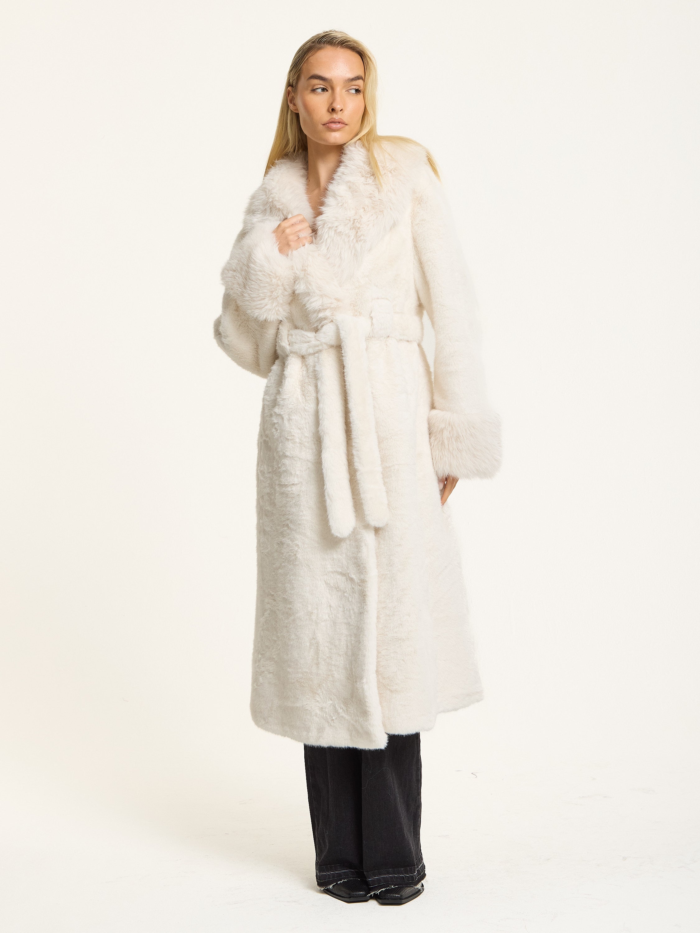 White Longline Faux Fur Coat – Liquorish Online